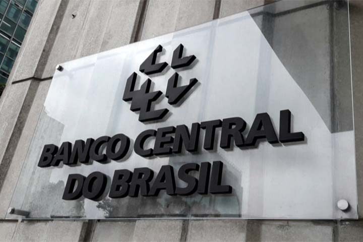 Poupança rende 8,19% em 2025, mas CDI supera com ganho real de 7,96%